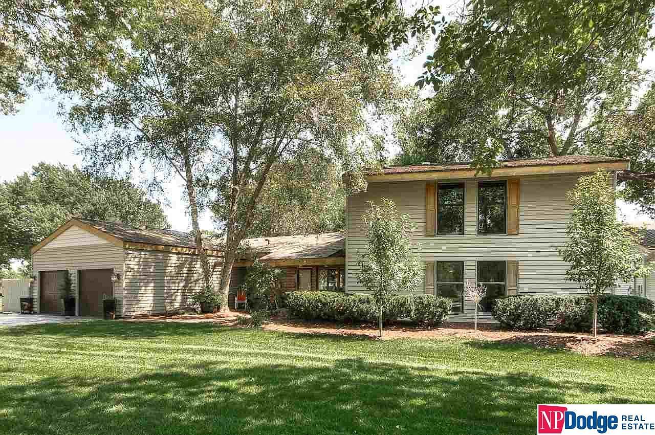 135 Ginger Cove Rd, Valley, NE 68064 | Zillow
