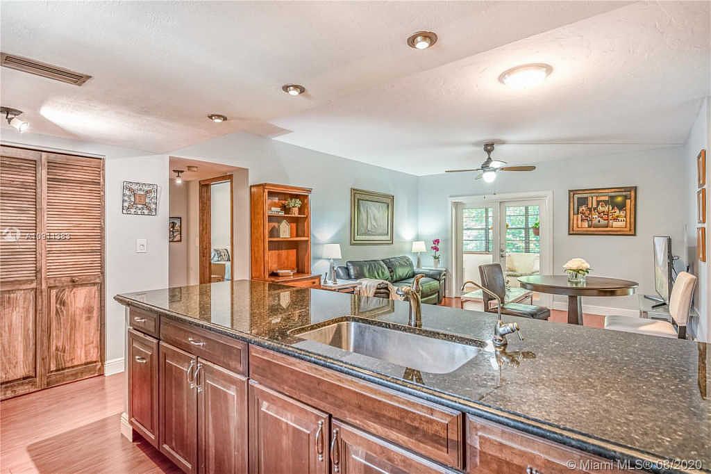 9175 SW 77th Ave APT 308, Miami, FL 33156 | Zillow