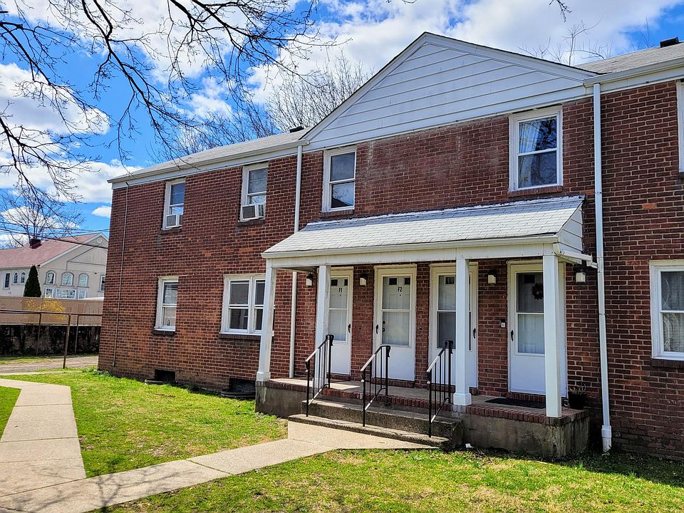 90 Day St Clifton NJ | Zillow