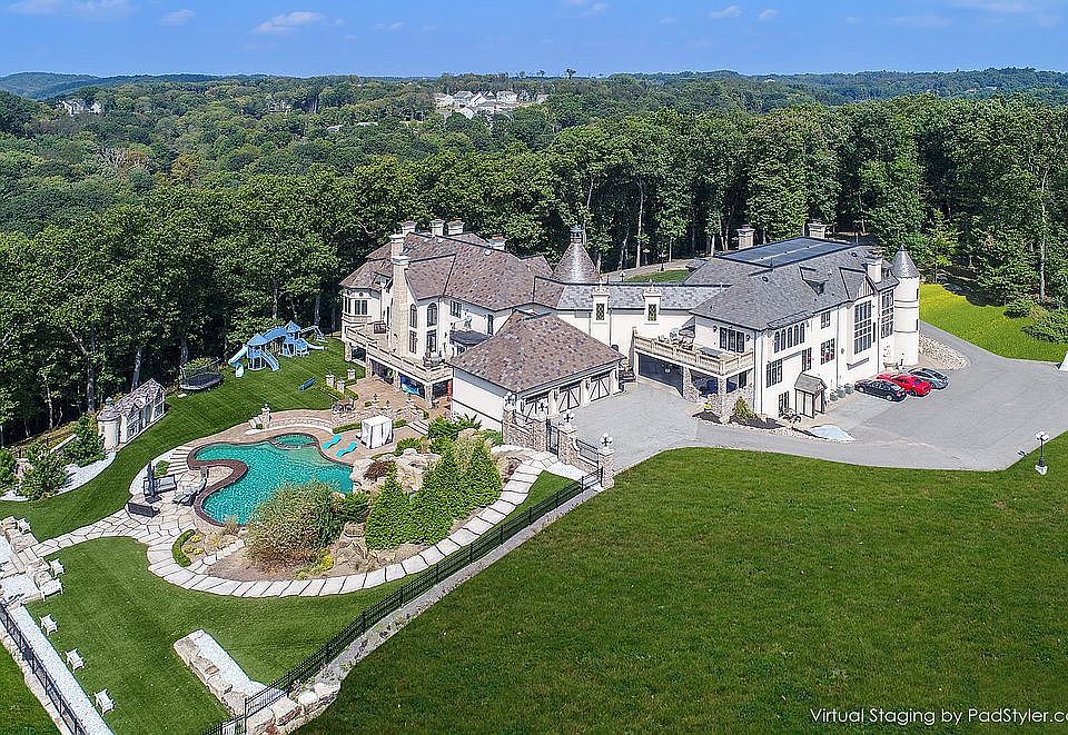 724 Bristlecone Dr, Gibsonia, PA 15044 | Zillow