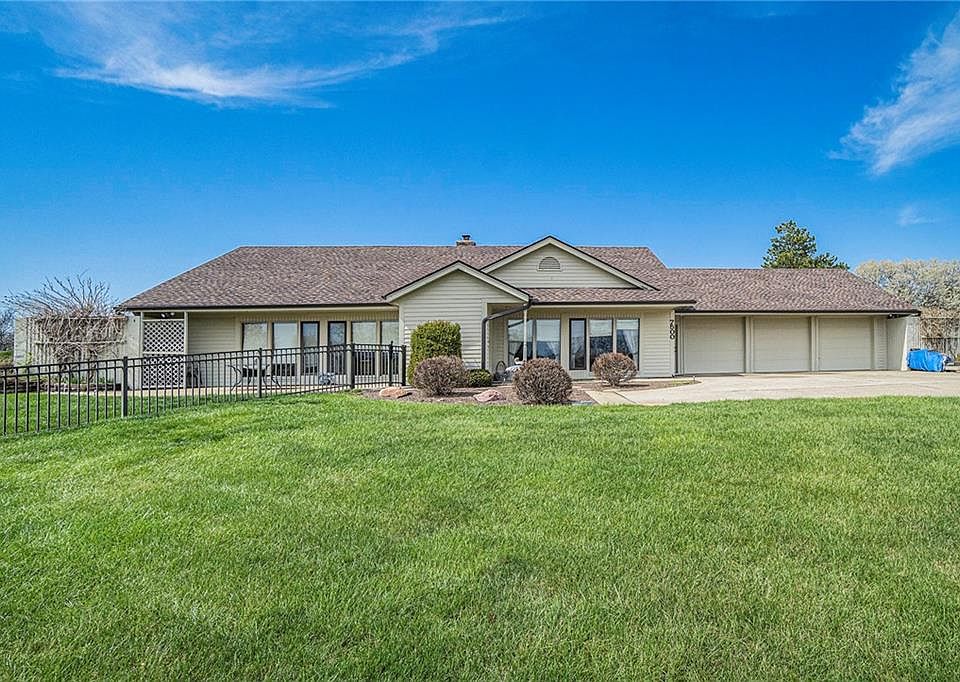 7500 N Amity Ave, Kansas City, MO 64152 | Zillow