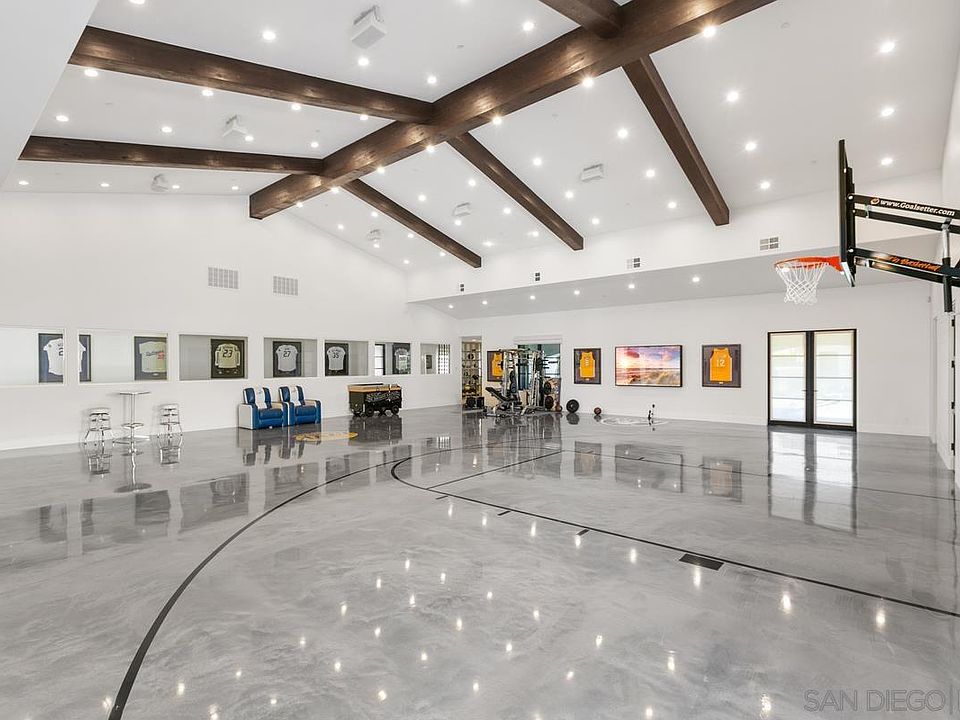 8060 Run Of The Knls, San Diego, CA 92127 | Zillow