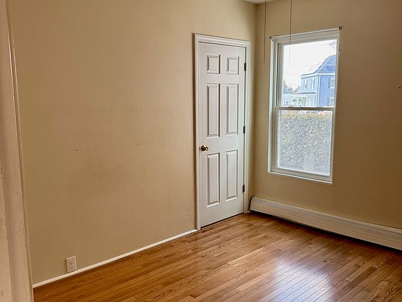 48 Balcomb St #1, Salem, MA 01970 | Zillow