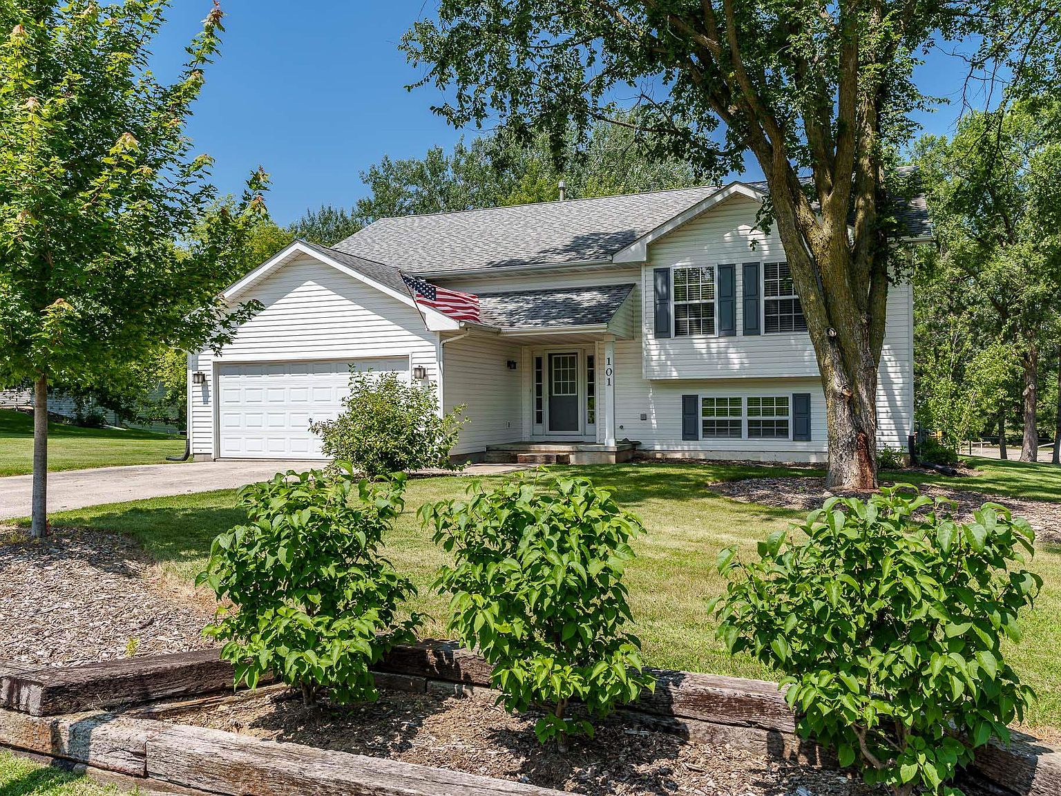 101 Deerpath Way SW, Poplar Grove, IL 61065 | Zillow