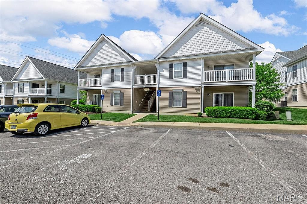 9732 Crayford Rd #5D, Saint Louis, MO 63123 | Zillow