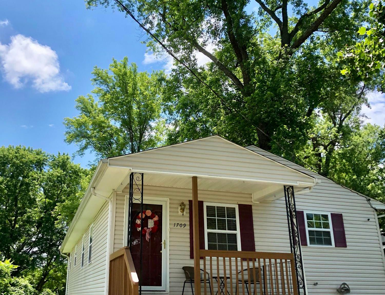 1709 Eastgate Ave NE, Roanoke, VA 24012 | Zillow 1709 Eastgate Ave NE, Roanoke, VA 24012 | Zillow