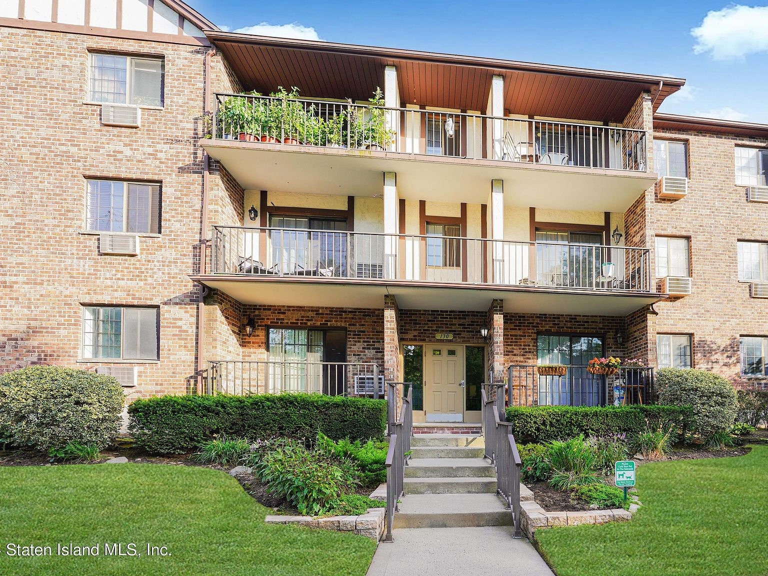 130 Devon Loop APT 1, Staten Island, NY 10314 | MLS #2405347 | Zillow