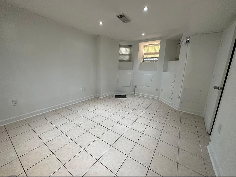 2492 Devoe Ter Bronx NY | Zillow