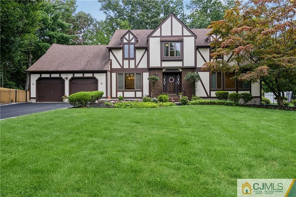 39 Hidden Lake Dr, North Brunswick, NJ 08902 | MLS #2351794M | Zillow