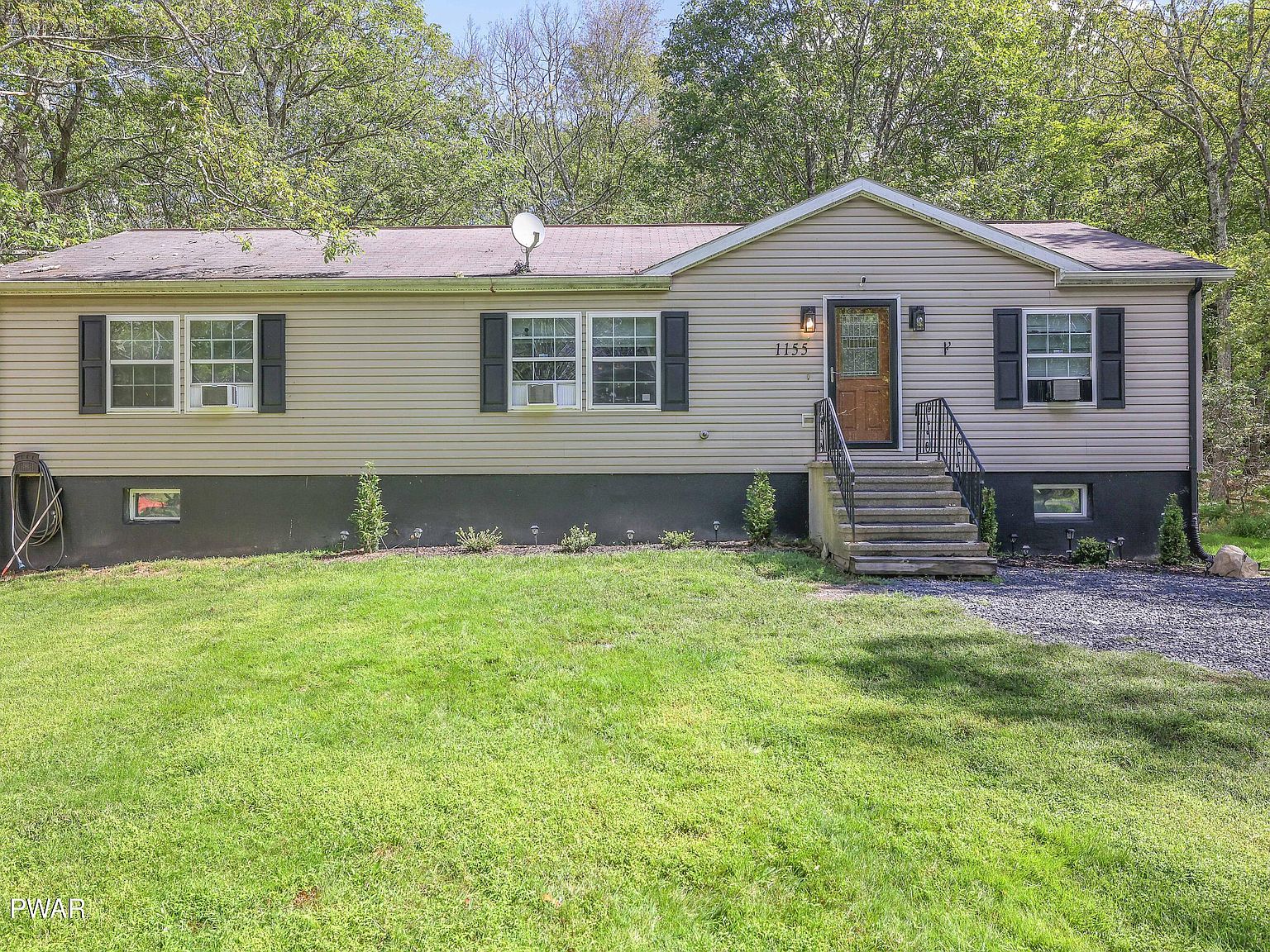 1155 Elk Dr, Bushkill, PA 18324 | Zillow