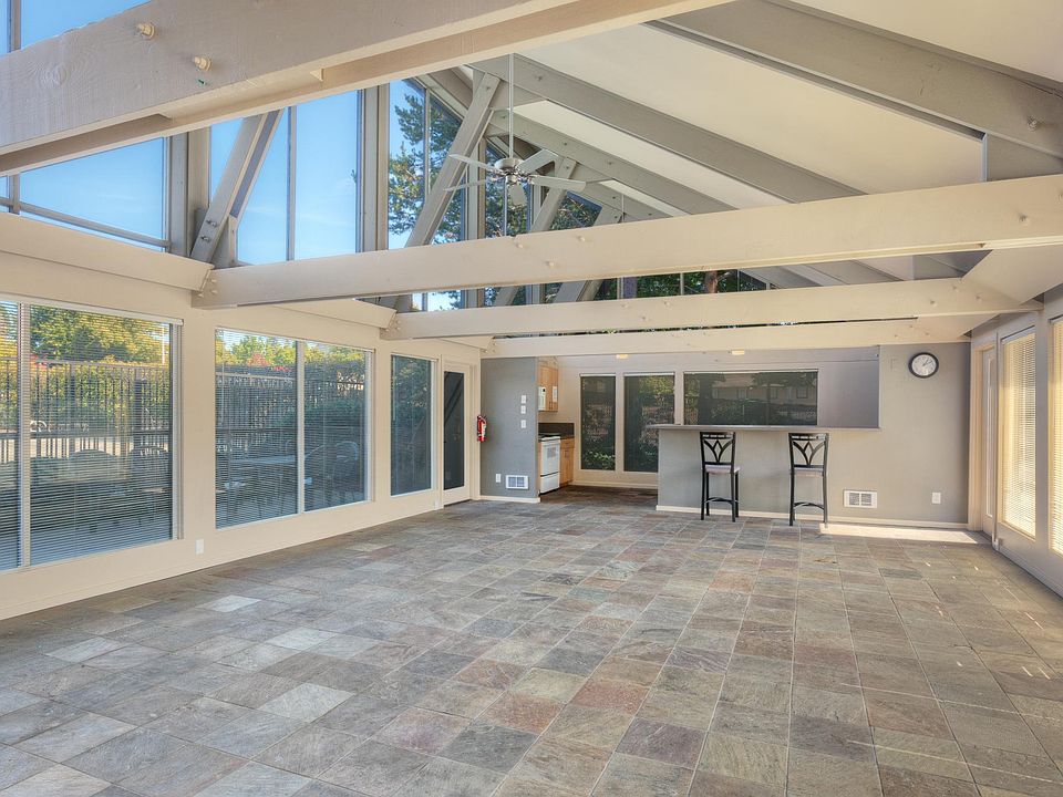Executive Estates - 1227 NE 143rd St Seattle WA | Zillow