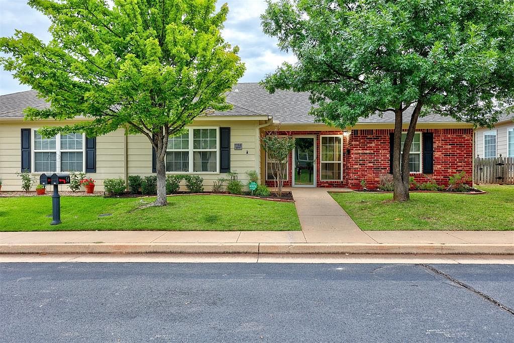 2455 Manchester Dr UNIT 54, Oklahoma City, OK 73120 | Zillow