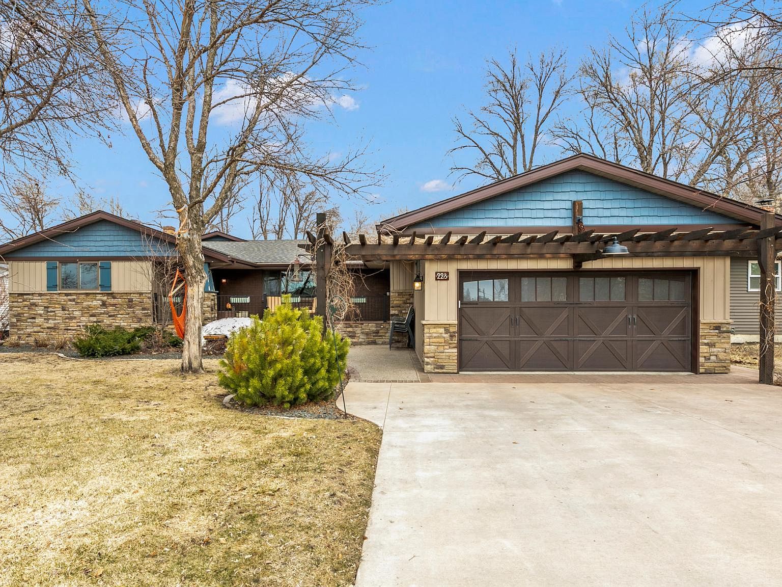 228 1st St S, Sabin, MN 56580 | Zillow