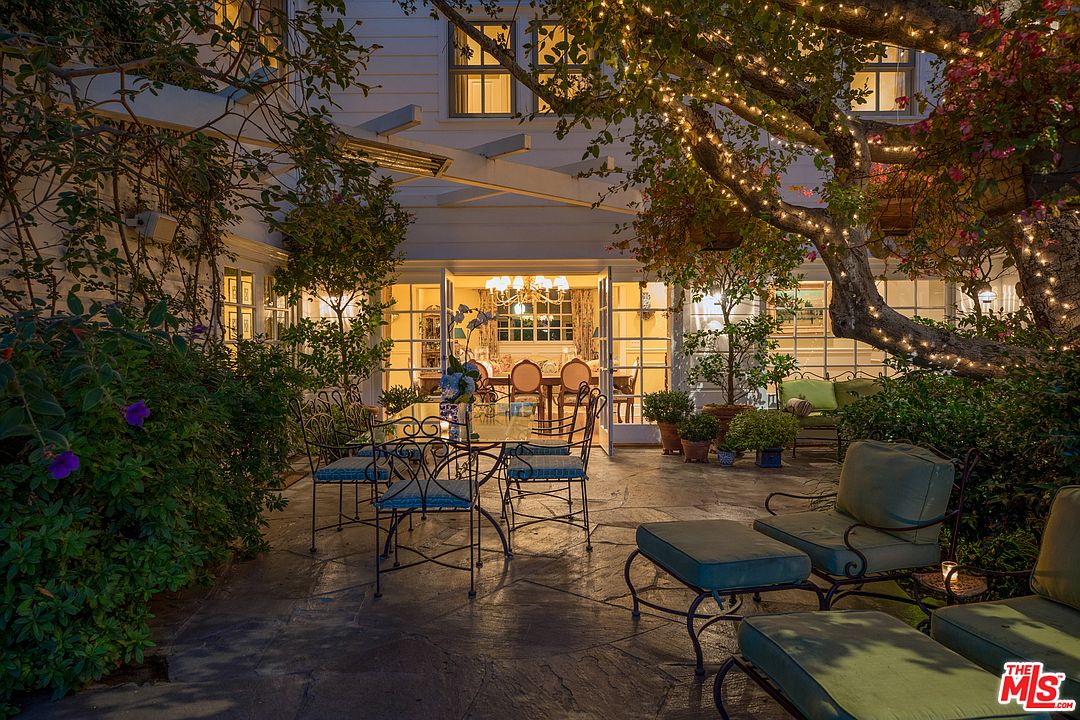 14817 Pampas Ricas Blvd, Pacific Palisades, CA 90272 | Zillow