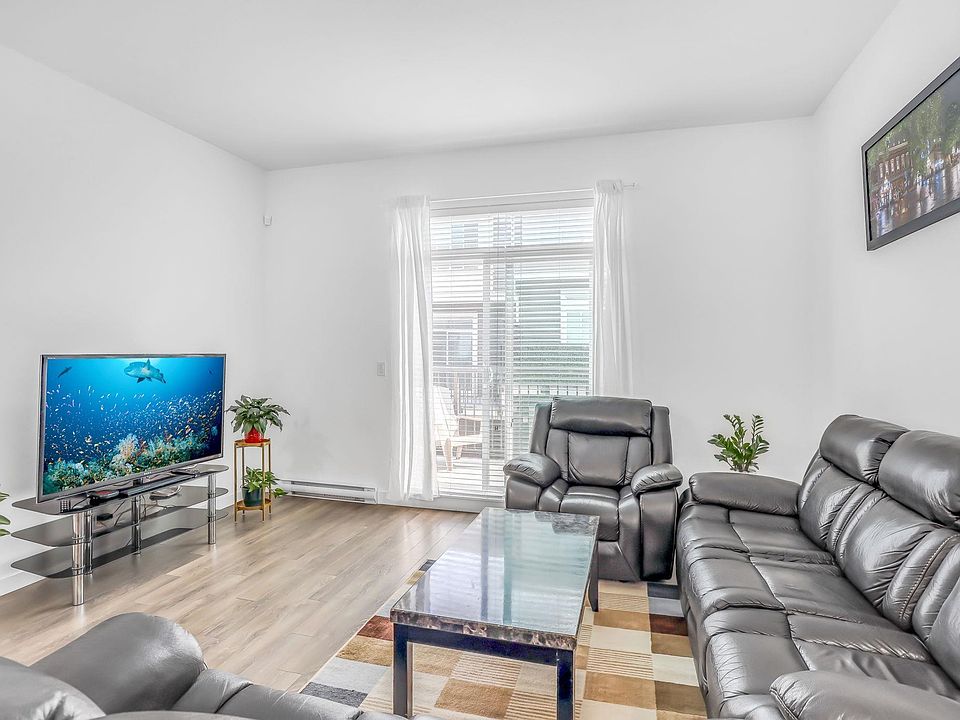 8168 136a St Surrey, BC, V3W1S5 - Apartments for Rent | Zillow