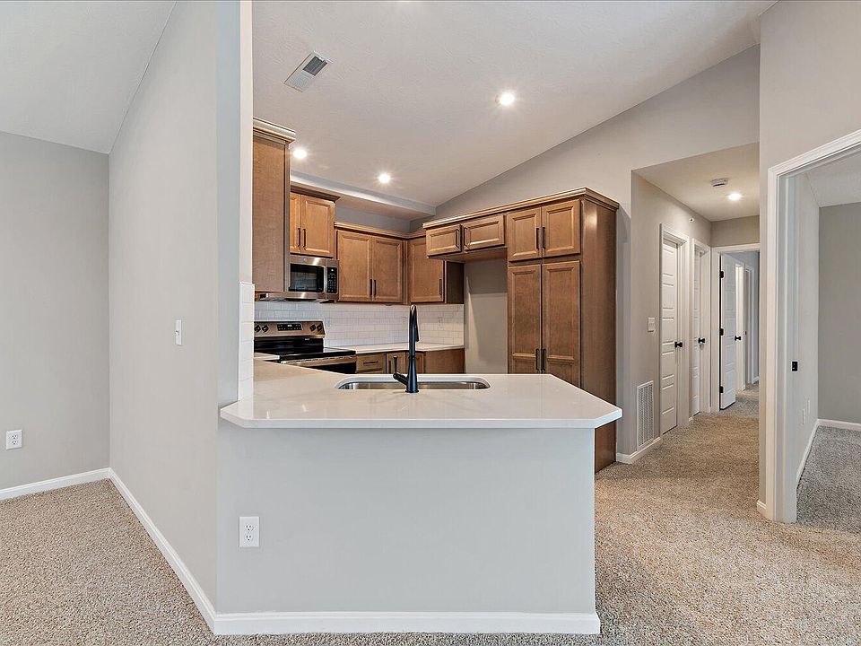 758 Crescent Lndg Walton KY | Zillow