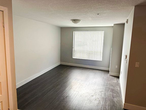 25 Centre St #904, London, ON N6J 0B3 | Zillow