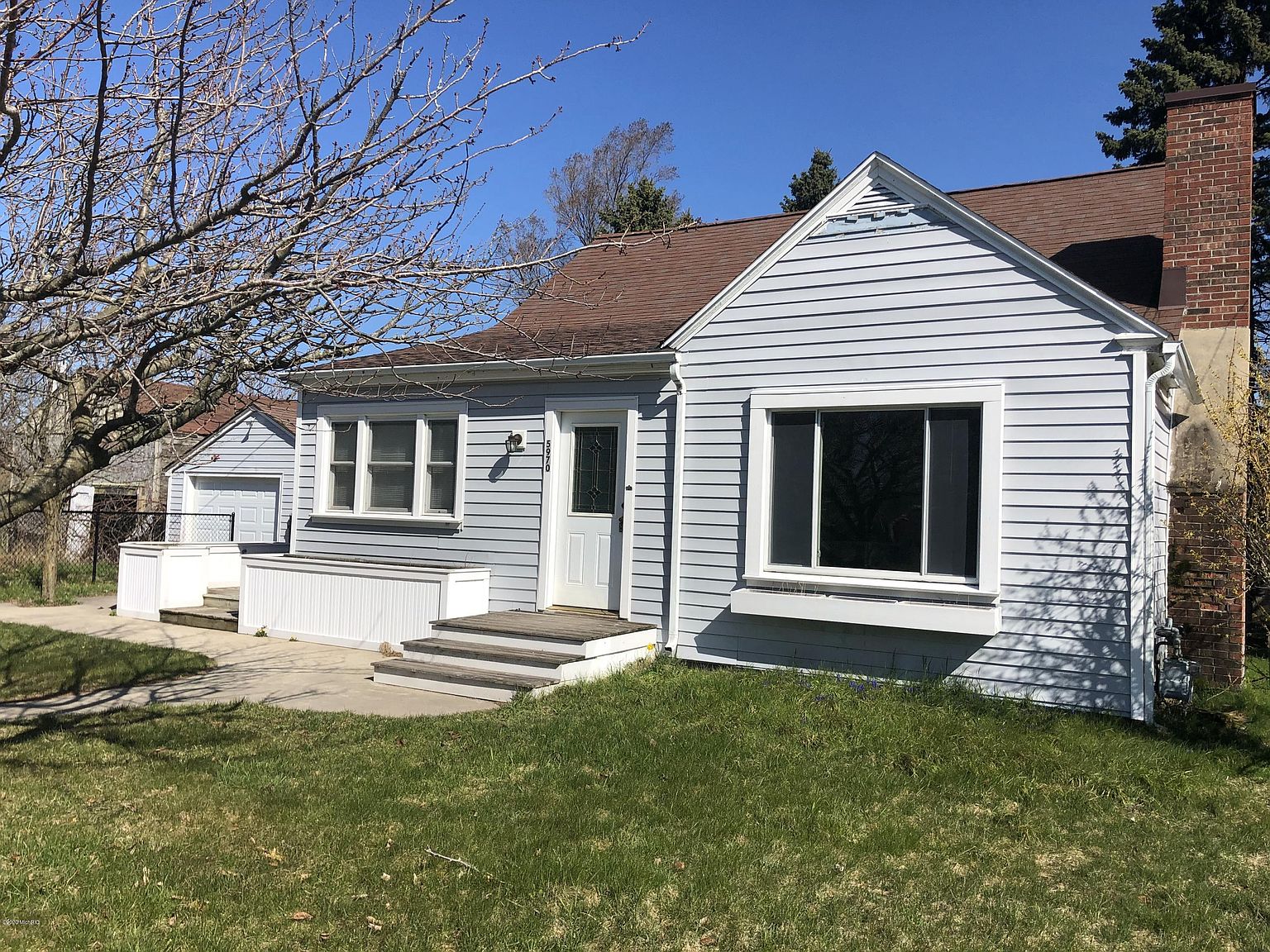 5970 W 6th St, Ludington, MI 49431 | Zillow