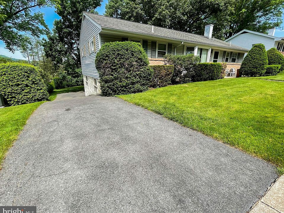 322 Miller St, Reading, PA 19607 | Zillow