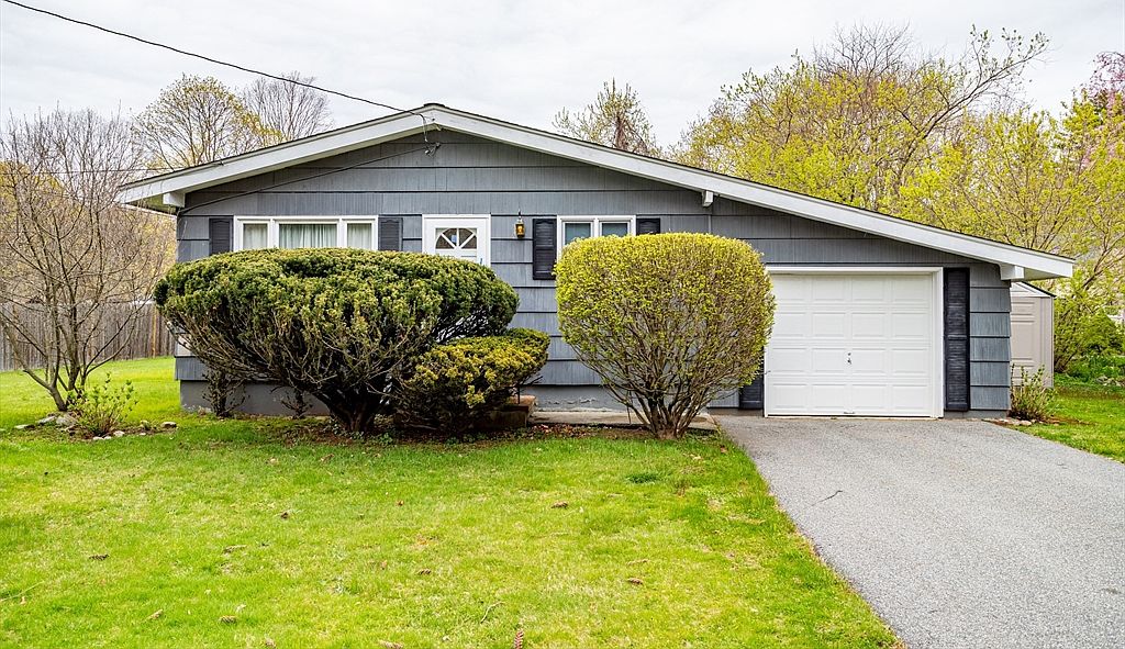 16 Ipswich Rd, Topsfield, MA 01983 | Zillow