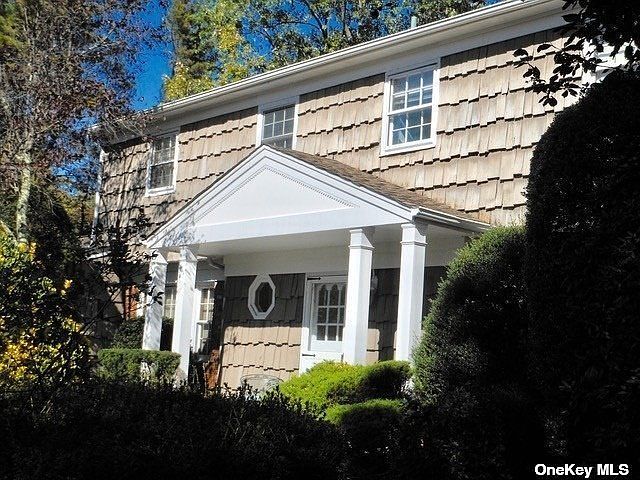 25 Lisa Ct, Syosset, NY 11791 | Zillow