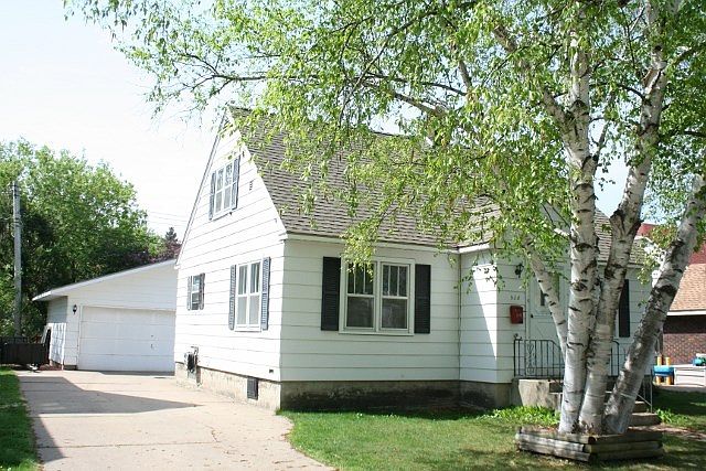 530 Avon St, Wisconsin Rapids, WI 54494 | Zillow