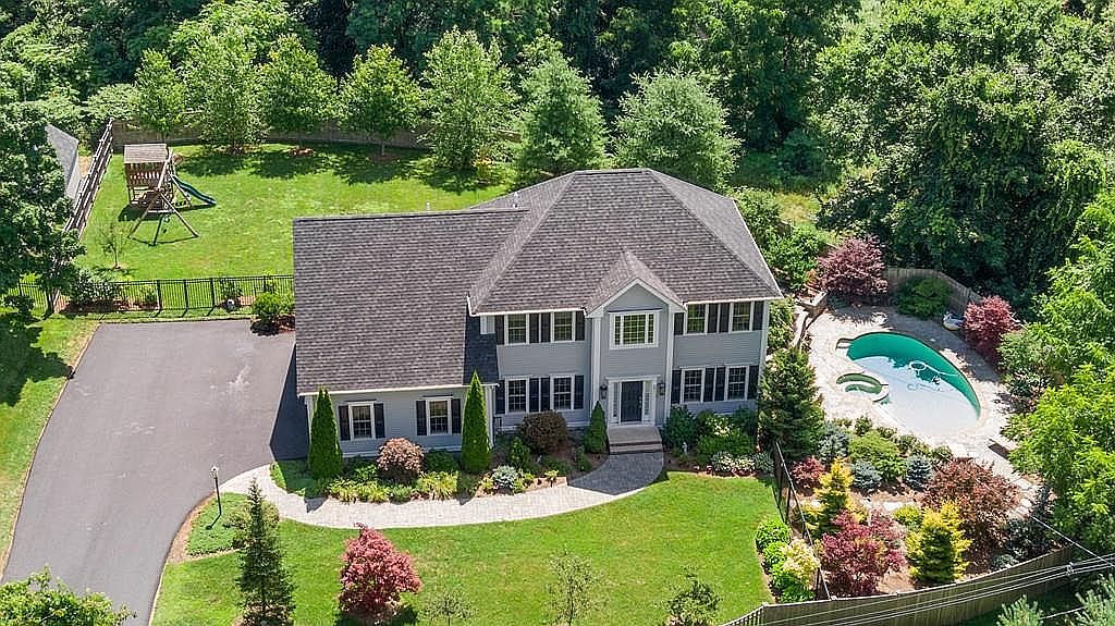 68 Dakin Rd, Sudbury, MA 01776 | Zillow