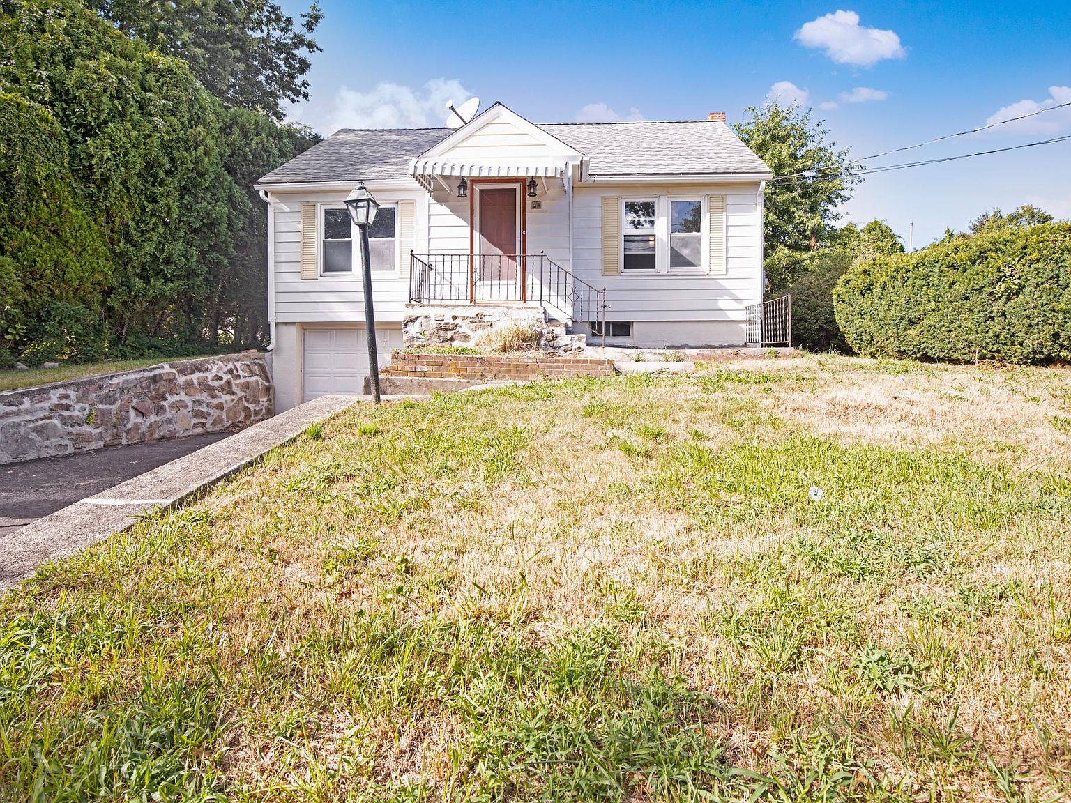 25 Gallivan Ln, Uncasville, CT 06382 | Zillow