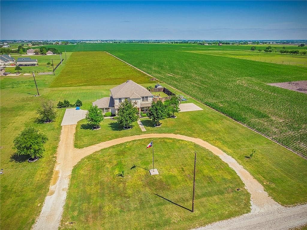 2541 County Road 421, Taylor, TX 76574 | Zillow