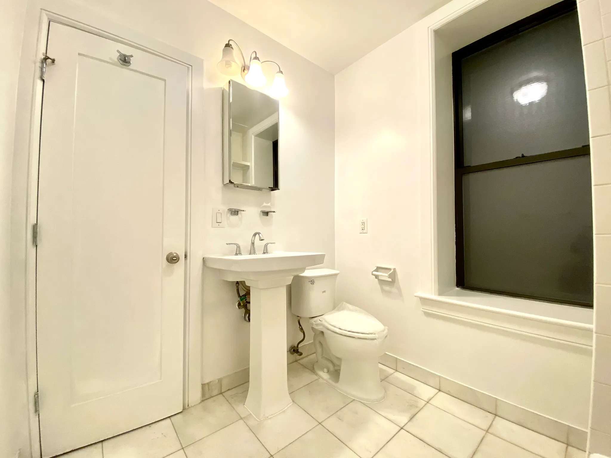 228 East 80th Street #2RW in Yorkville, Manhattan | StreetEasy