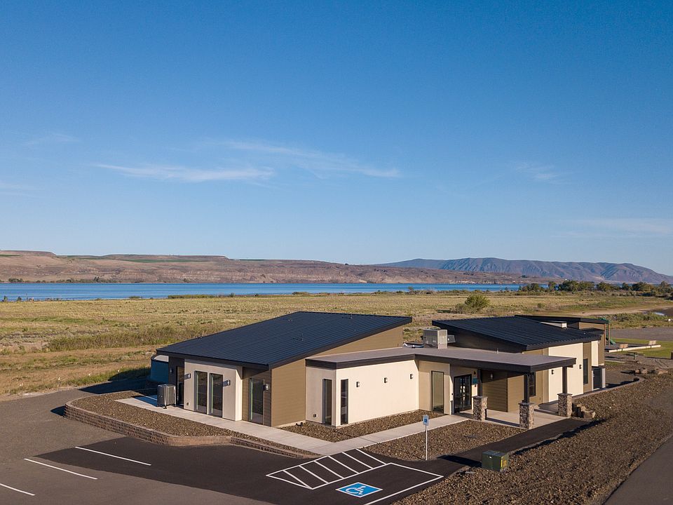 Vantage Bay by Bromik Design and Build in Vantage WA | Zillow