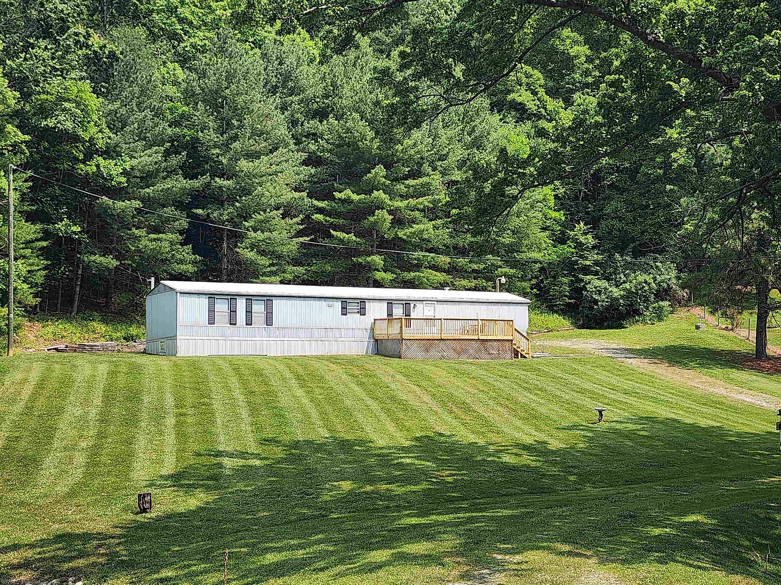 2418 Julia Simpkins Rd, Hiwassee, VA 24347 | Zillow