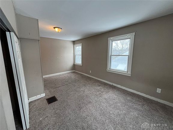 5753 Boomer Rd, Cincinnati, OH 45247 | Zillow