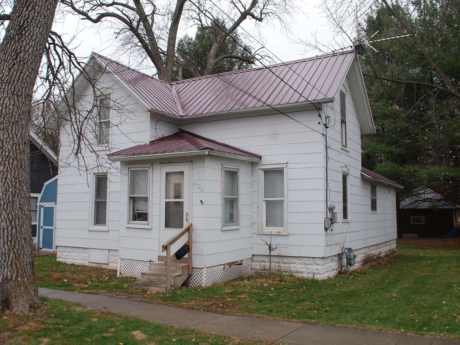 404 W 4th St, Frederika, IA 50674 | Zillow