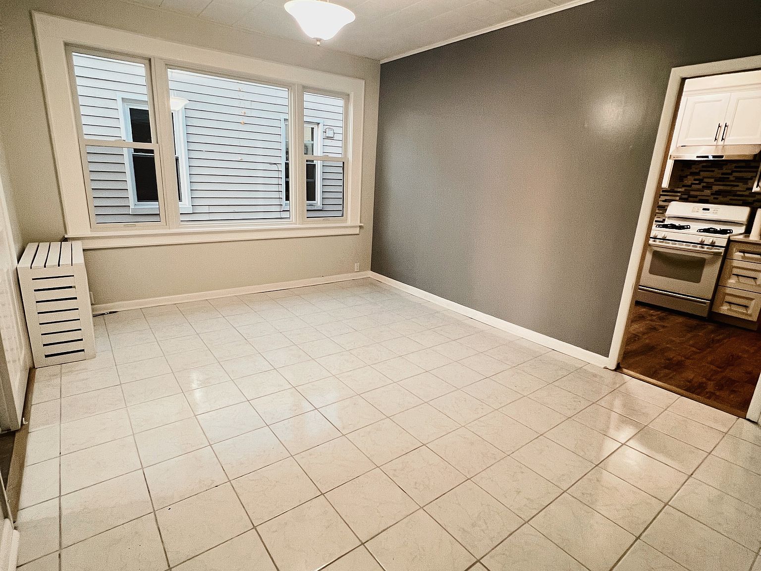 10619 79th St Floor 2, Ozone Park, NY 11417 | Zillow