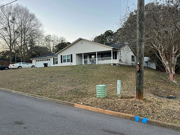 49 Lakeside Dr, Level Plains, AL 36330 | Zillow