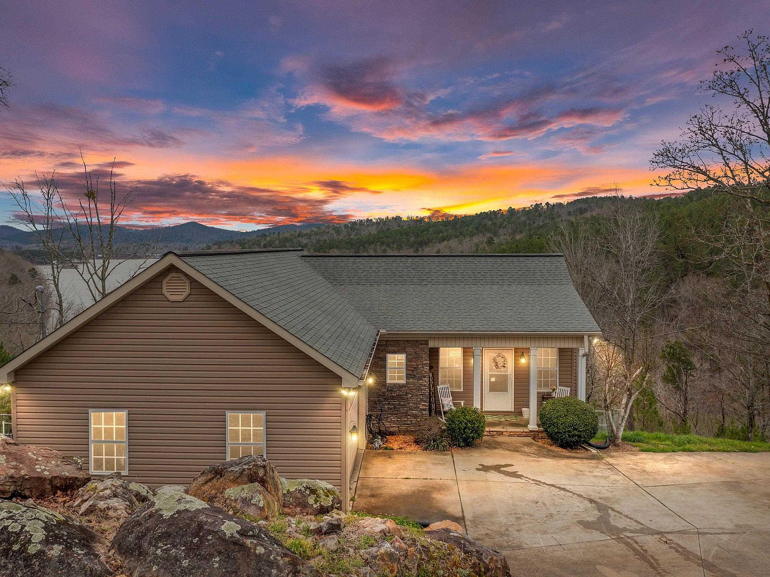 1348 Mohawk Cliff Rd, Ohatchee, AL 36271 | Zillow