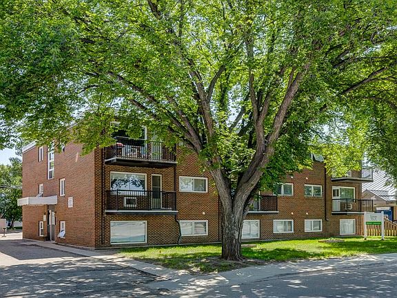 911 Preston Ave S #3, Saskatoon, SK S7H 2V3 | Zillow