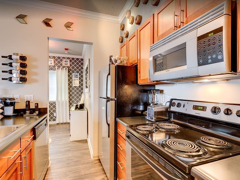 Post Alley Court - 1408 Western Ave Seattle, WA | Zillow - Apartments ...