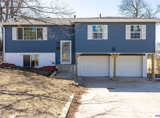 10634 Decatur St, Omaha, NE 68114 | MLS #11455893 | Zillow