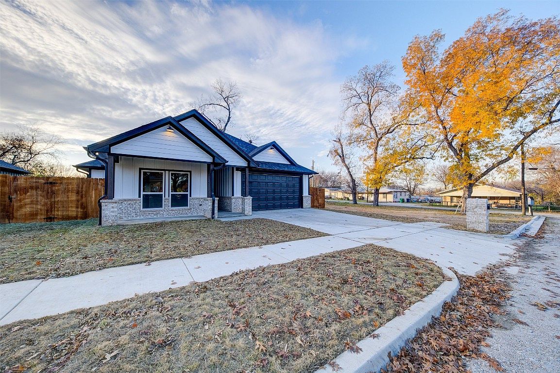 405 N Holman St, Decatur, TX 76234 | Zillow