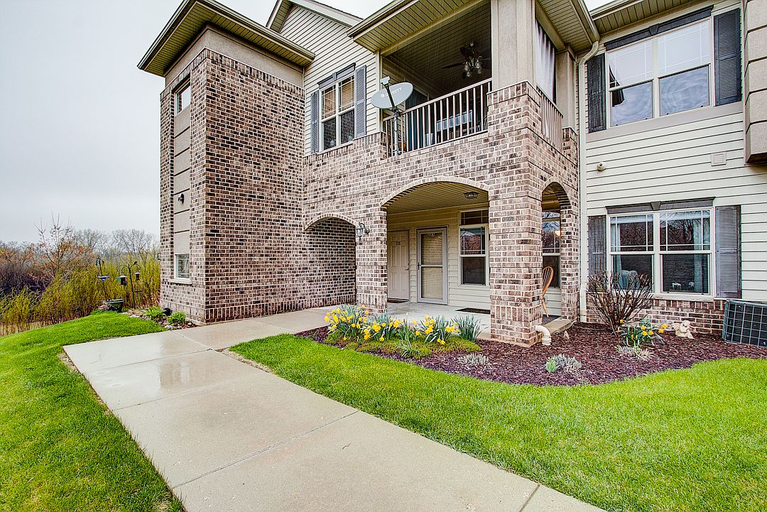 3101 W Drexel Ave UNIT 203, Franklin, WI 53132 | Zillow