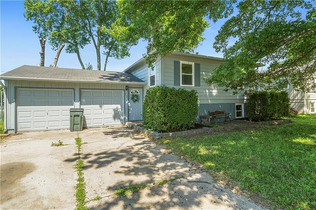 700 N Aztec Dr, Independence, MO 64056 | Zillow