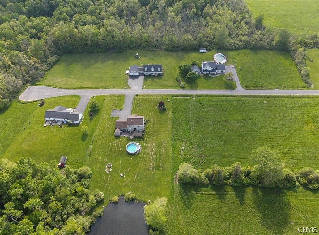 10 Cavan Cv, Oswego, NY 13126 | MLS #S1390889 | Zillow