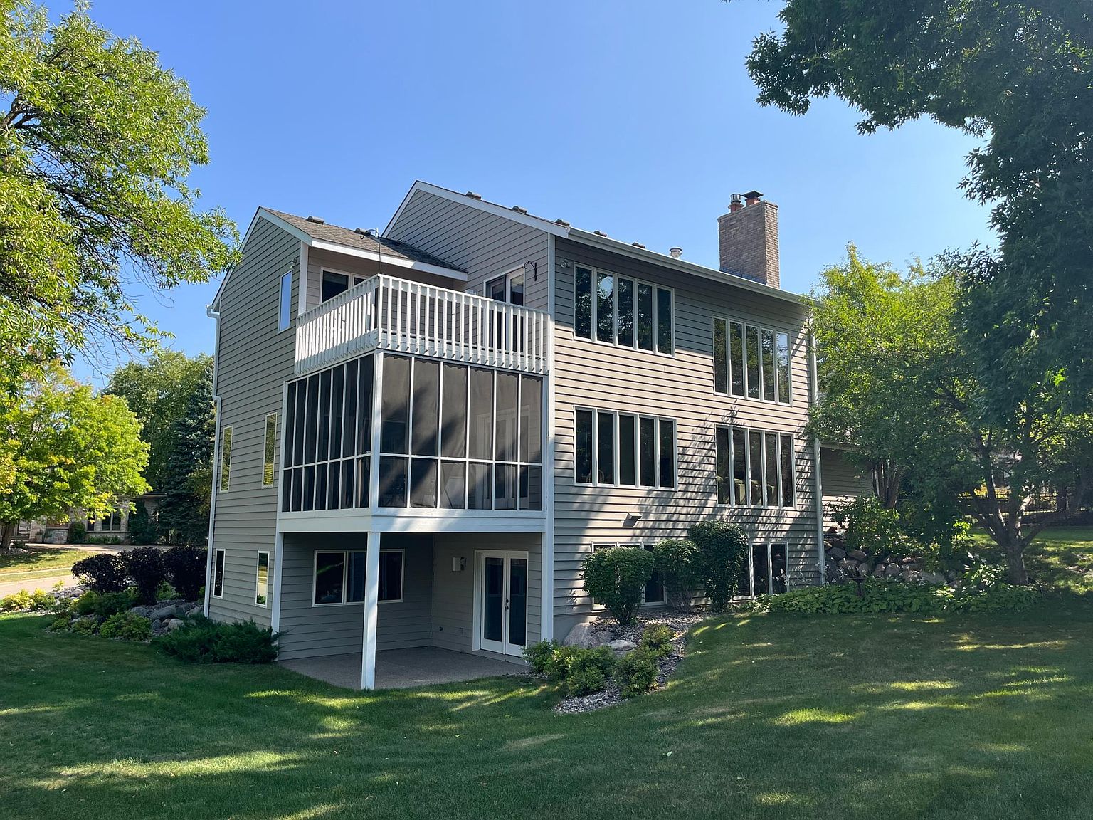 7663 S Bay Dr, Bloomington, MN 55438 | MLS #6446077 | Zillow