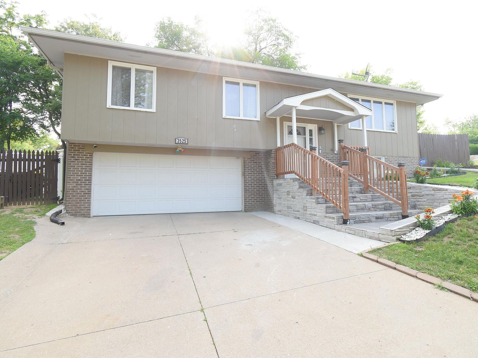 3525 Pawnee Pl, Sioux City, IA 51104 | Zillow