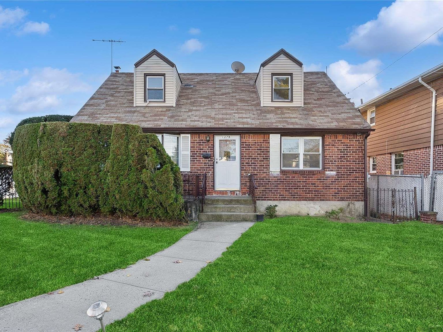 1379 E Street, Elmont, NY 11003 | Zillow