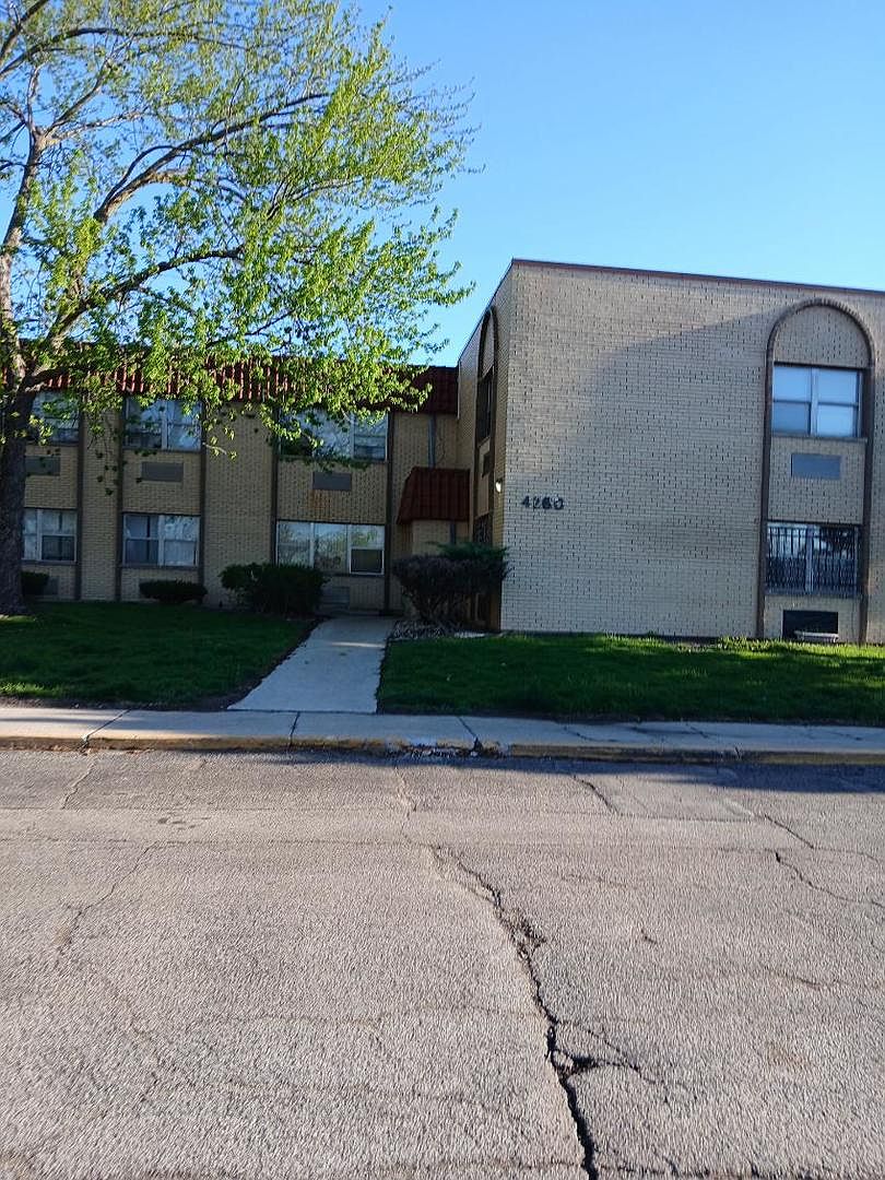 4260 W Ford City Dr APT 104, Chicago, IL 60652 | MLS #12102546 | Zillow