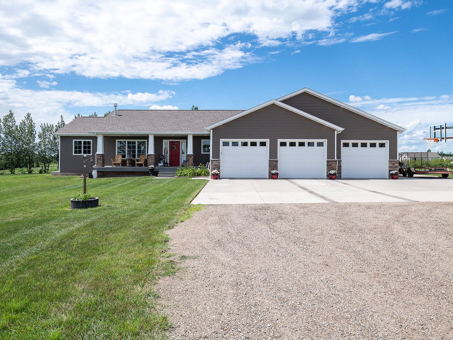 624 Grassy Meadow Pl, Menoken, ND 58558 | Zillow