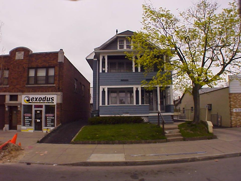 677 Thurston Rd, Rochester, NY 14619 | Zillow